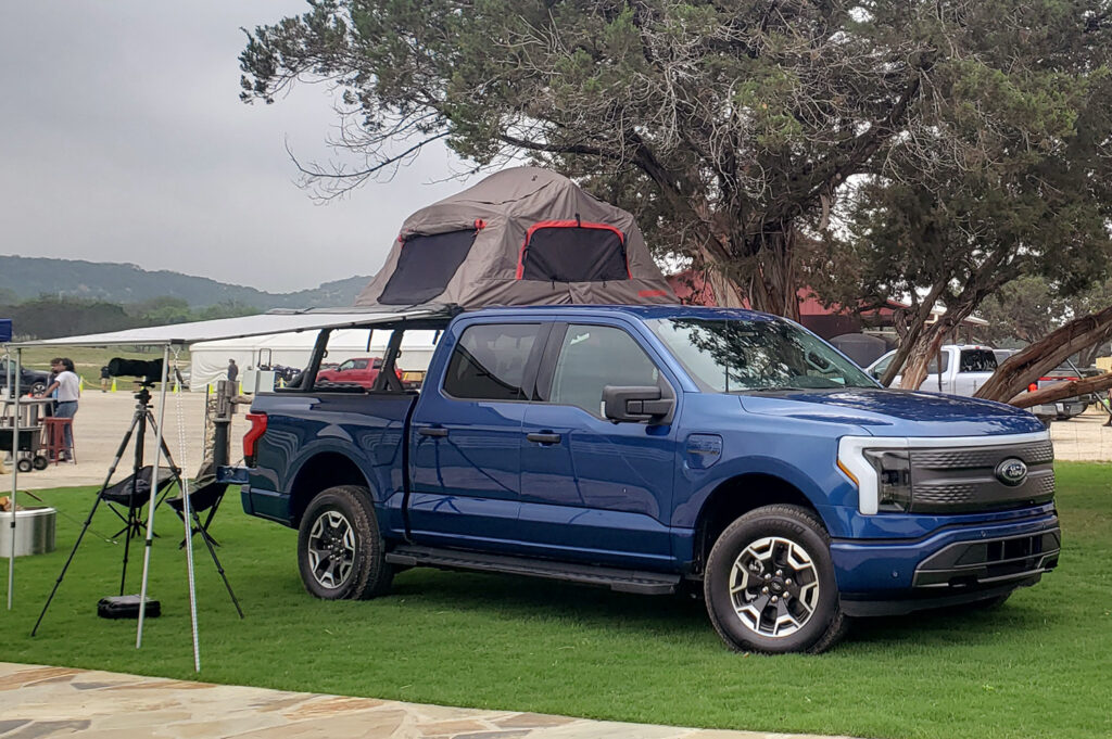 Ford F-150 Lightning owner shows real-world data and its towing ...