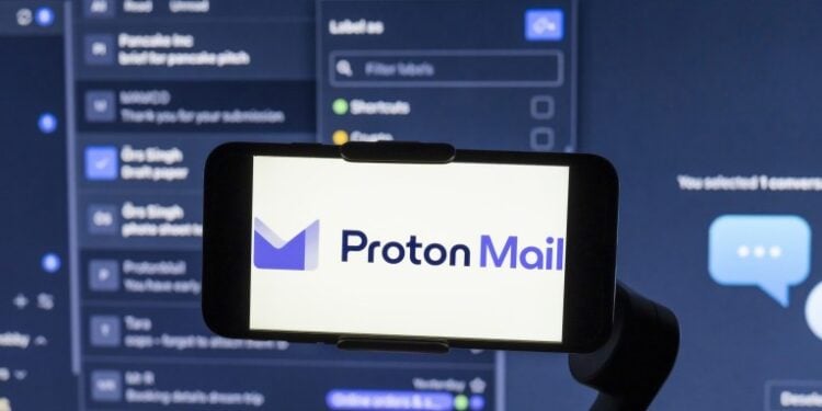Proton Mail Faces Backlash Over Claims of Political Neutrality - TechStory