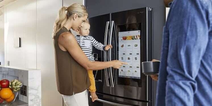 Samsung’s Smart Fridges Start Showing Ads in U.S. Pilot Program - TechStory